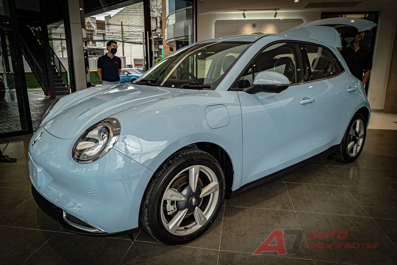 เช็คสเปกเต็มเจ้าเหมียวรถไฟฟ้า ORA Good Cat ทั้ง 3 รุ่น จุดไหนเหมือน จุดไหนต่าง มาดูกัน ...